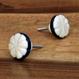 White And Black Daisy Bone Drawer Knob